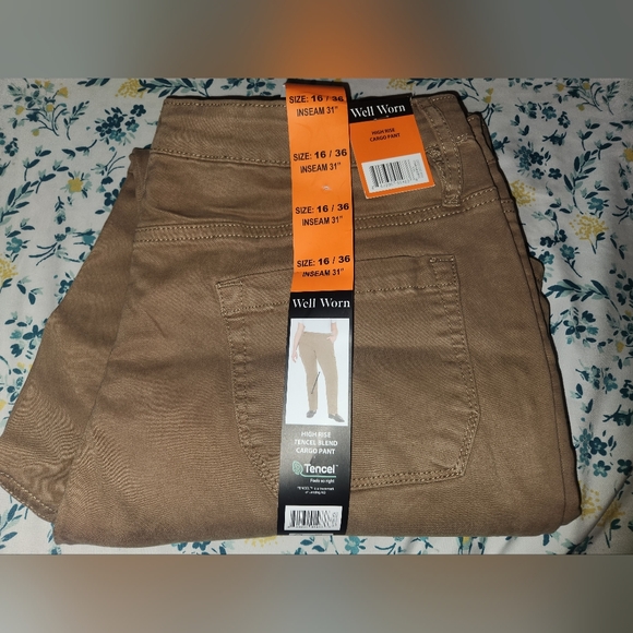 Well Worn | Pants & Jumpsuits | Bnwt Well Worn Womens Cargo Pants ...